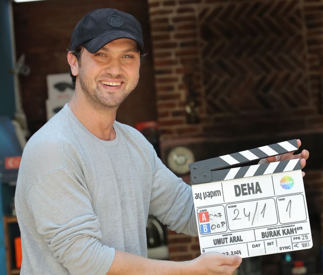 Aras Bulut İynemli'den Deha setinden ilk poz... Devran Karan geliyor - Birsen Altuntaş